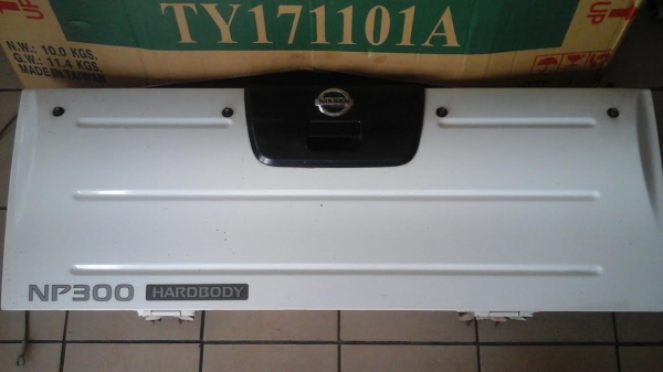 Nissan Double Cab NP300 Tailgate R599 for more than 10 and for 5 and ...