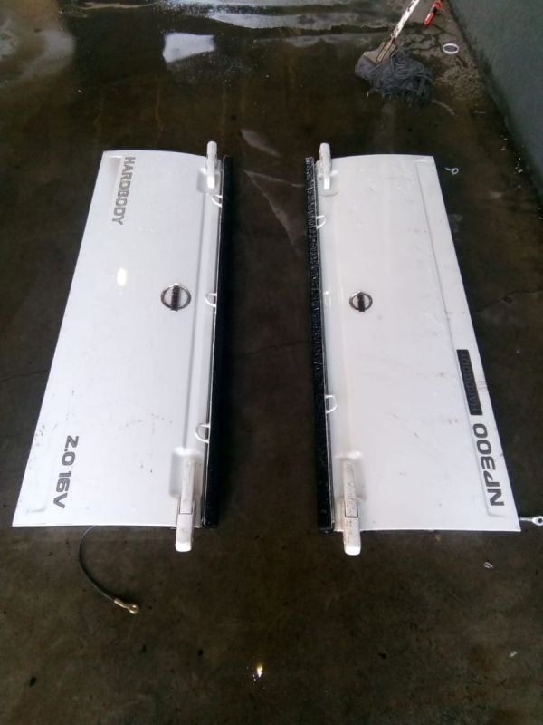 Nissan Hardbody Np300 Tailgates - Auto Body - Gauteng