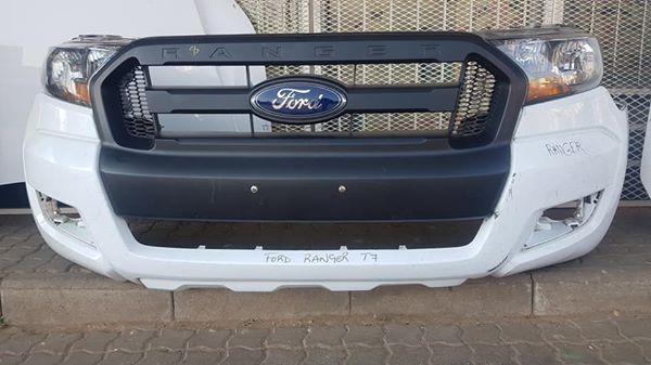 Ford Ranger T6 front bumper, light and grill - Auto Body - Gauteng