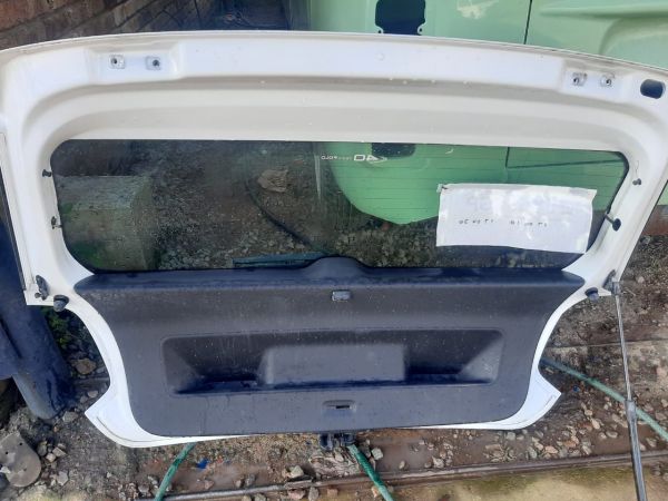 Complete 2017 Vw Polo Tsi Boot Lid - Auto Body - Gauteng